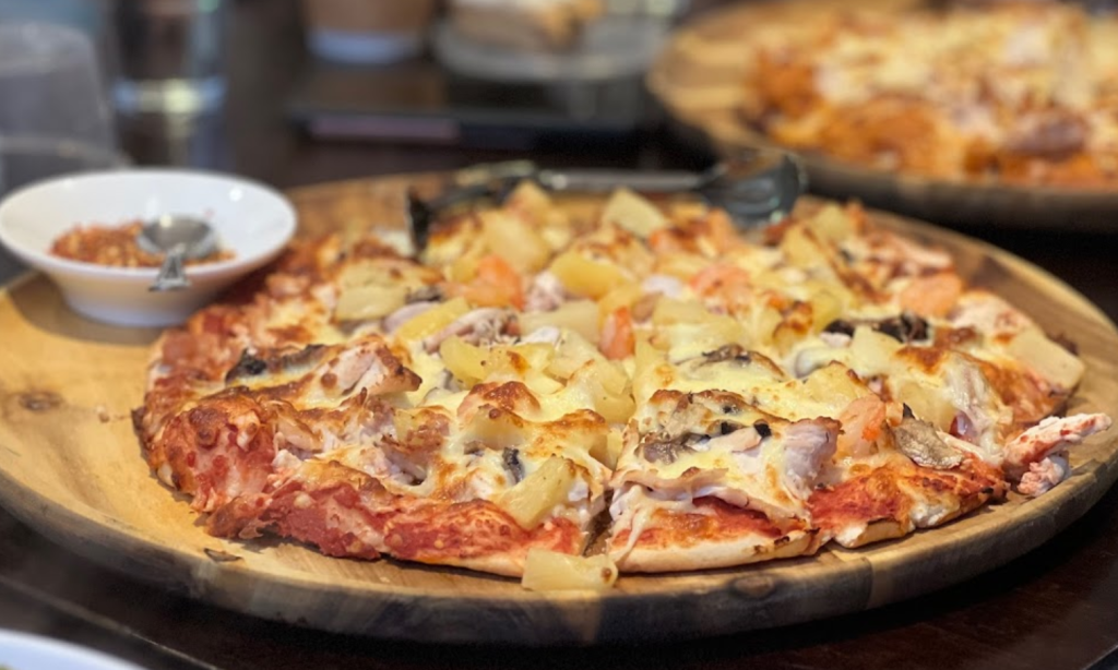 CJ’s Pizza – Warburton Life